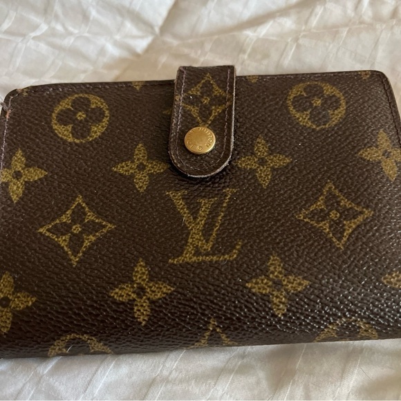 Louis Vuitton | Bags | Louis Vuitton Kisslock Porte Monnaie Viennois ...